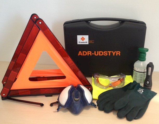 ADR-sikkerhedsudstyr med/uden åndedrætsværn i praktisk kuffert
